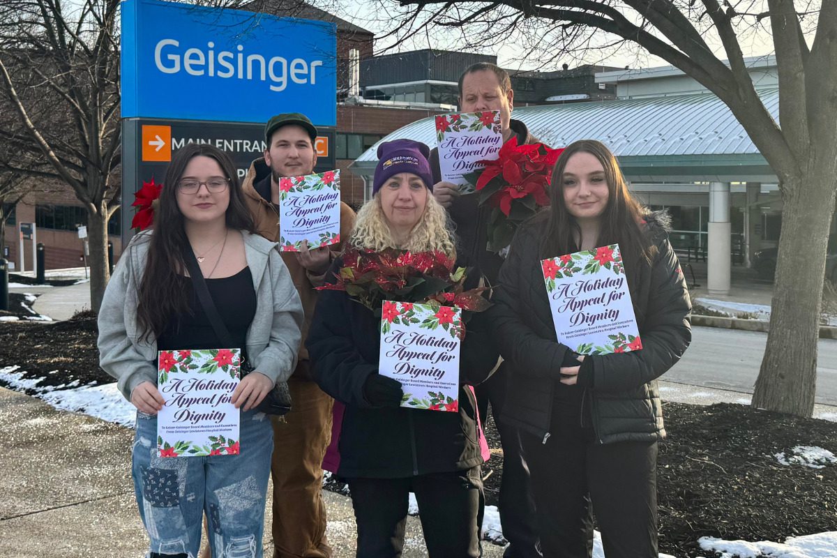 Geisinger hospital workers deliver Christmas cards and flowers to avert ...
